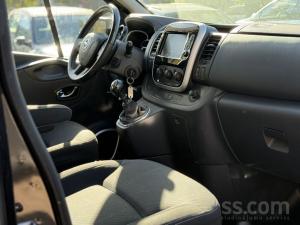 Black Opel Vivaro 2020 in Riga, with an engine capacity of 1.60 L and mileage of 137 thousand km for 15700 €, photo 11 on AUTOMOTO.COM.LV