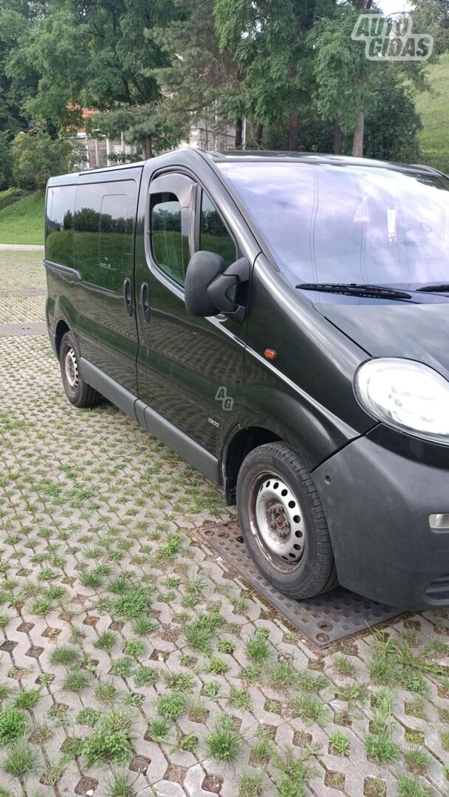 Melns Opel Vivaro 2026 Kauņa, ar dzinēja tilpumu 1.90 L un nobraukumu 270 tūkst. km par 4600 €, foto 4 vietnē AUTOMOTO.COM.LV
