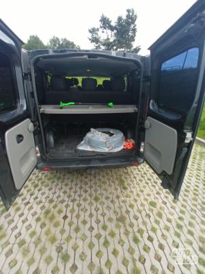 Melns Opel Vivaro 2026 Kauņa, ar dzinēja tilpumu 1.90 L un nobraukumu 270 tūkst. km par 4600 €, foto 7 vietnē AUTOMOTO.COM.LV