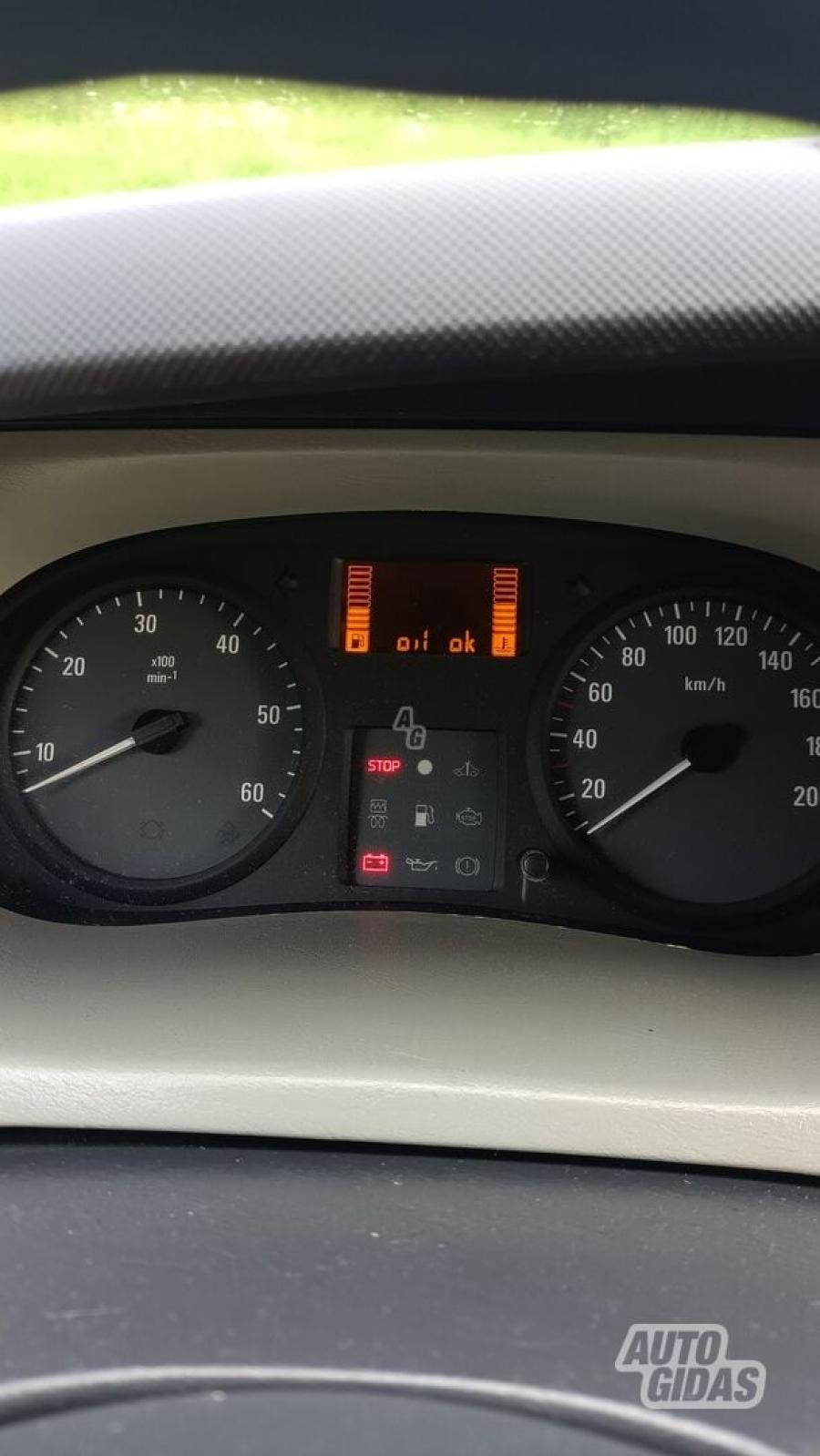 Melns Opel Vivaro 2026 Kauņa, ar dzinēja tilpumu 1.90 L un nobraukumu 270 tūkst. km par 4600 €, foto 15 vietnē AUTOMOTO.COM.LV
