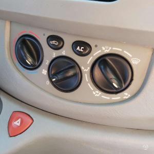 Melns Opel Vivaro 2002 Šauļi, ar dzinēja tilpumu 1.87 L un nobraukumu 320 tūkst. km par 6850 €, foto 4 vietnē AUTOMOTO.COM.LV