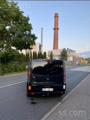 Black Opel Vivaro 2003 in Jelgava, with an engine capacity of 1.90 L and mileage of 377 thousand km for 3550 €, photo 2 on AUTOMOTO.COM.LV