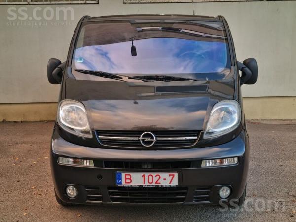 Black Opel Vivaro 2003 in Ogre, with an engine capacity of 1.90 L and mileage of 320 thousand km for 6650 €, photo 3 on AUTOMOTO.COM.LV