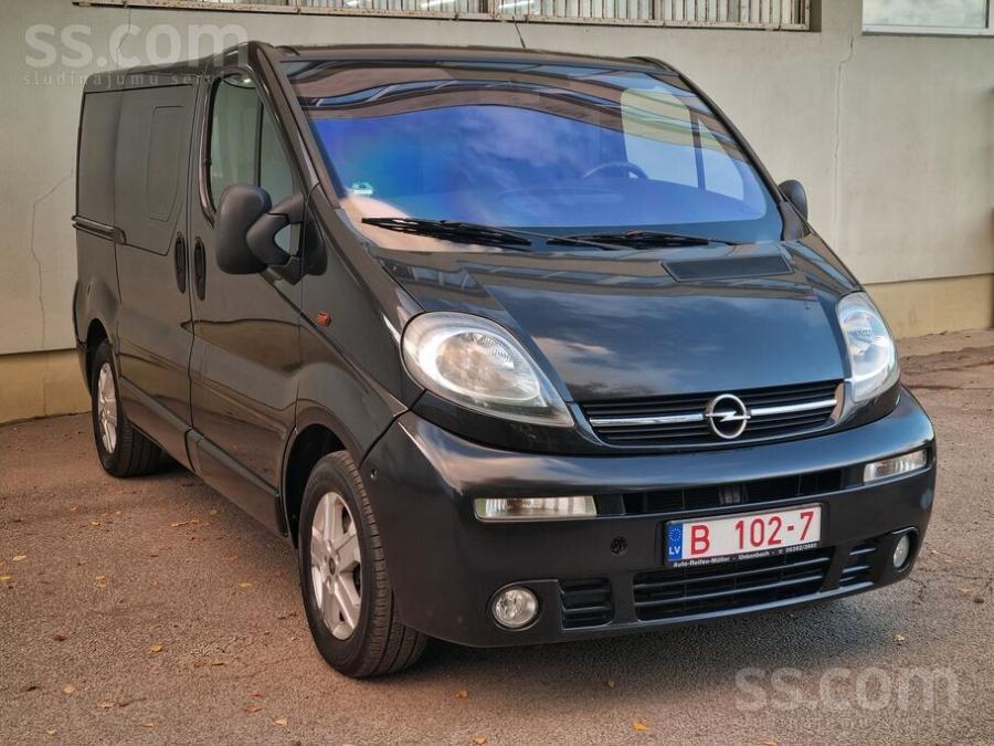 Black Opel Vivaro 2003 in Ogre, with an engine capacity of 1.90 L and mileage of 320 thousand km for 6650 €, photo 4 on AUTOMOTO.COM.LV