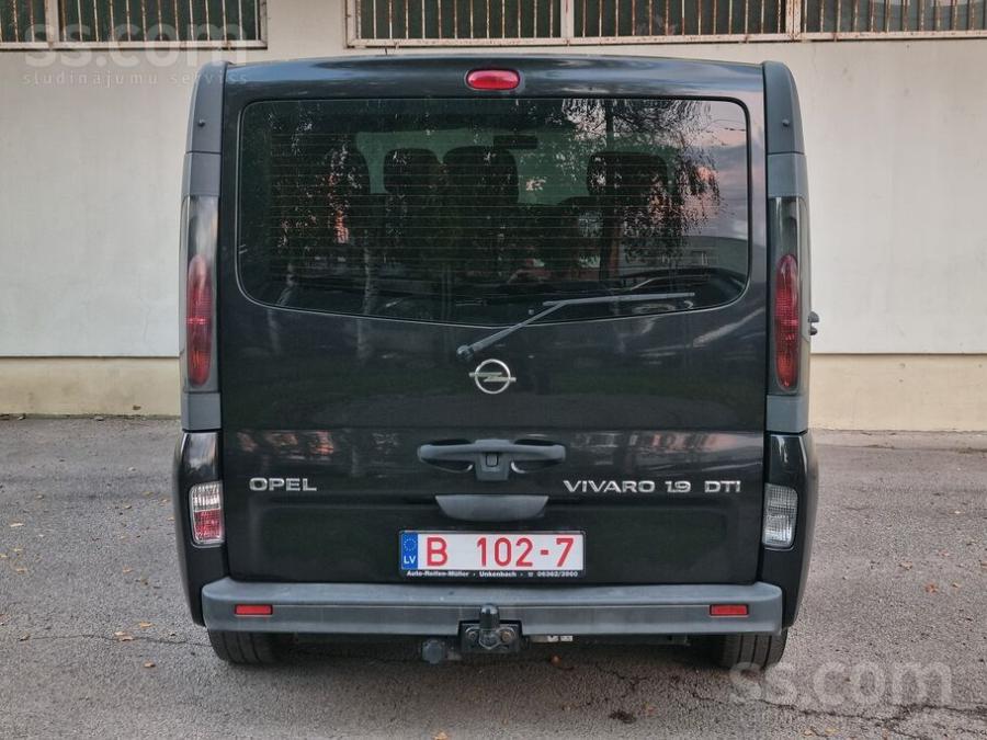 Black Opel Vivaro 2003 in Ogre, with an engine capacity of 1.90 L and mileage of 320 thousand km for 6650 €, photo 8 on AUTOMOTO.COM.LV