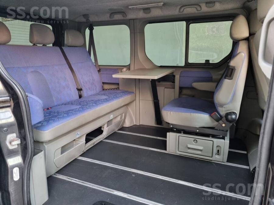 Black Opel Vivaro 2003 in Ogre, with an engine capacity of 1.90 L and mileage of 320 thousand km for 6650 €, photo 12 on AUTOMOTO.COM.LV