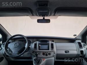 Black Opel Vivaro 2003 in Ogre, with an engine capacity of 1.90 L and mileage of 320 thousand km for 6650 €, photo 14 on AUTOMOTO.COM.LV