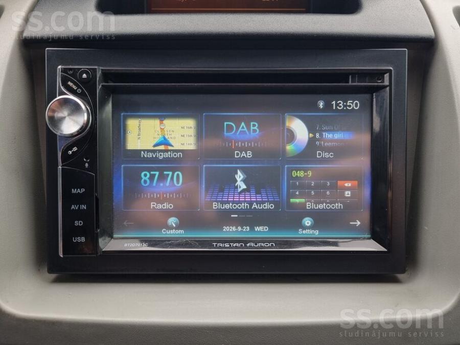 Black Opel Vivaro 2003 in Ogre, with an engine capacity of 1.90 L and mileage of 320 thousand km for 6650 €, photo 17 on AUTOMOTO.COM.LV