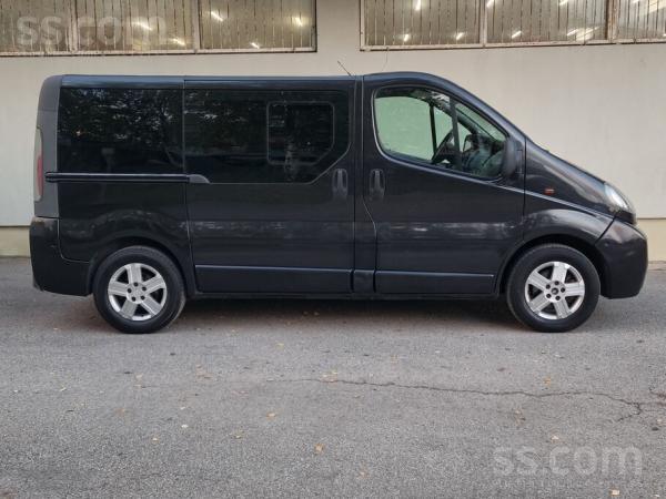 Melns Opel Vivaro 2003 Ogre, ar dzinēja tilpumu 1.90 L un nobraukumu 320 tūkst. km par 6650 €, foto 5 vietnē AUTOMOTO.COM.LV