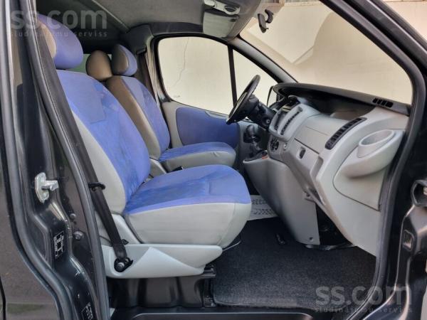 Melns Opel Vivaro 2003 Ogre, ar dzinēja tilpumu 1.90 L un nobraukumu 320 tūkst. km par 6650 €, foto 10 vietnē AUTOMOTO.COM.LV