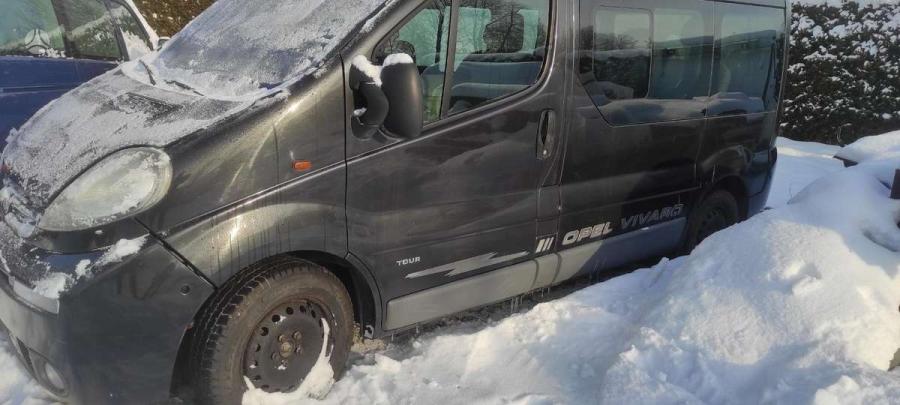 Melns Opel Vivaro 2005 Šilutė, ar dzinēja tilpumu 2.00 L un nobraukumu 296 tūkst. km par 4440 €, foto 1 vietnē AUTOMOTO.COM.LV