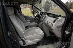 Black Opel Vivaro 2005 in Jelgava, with an engine capacity of 1.90 L and mileage of 365 thousand km for 4500 €, photo 13 on AUTOMOTO.COM.LV