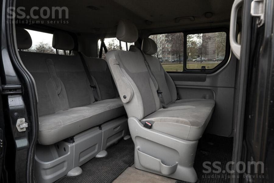 Black Opel Vivaro 2005 in Jelgava, with an engine capacity of 1.90 L and mileage of 365 thousand km for 4500 €, photo 15 on AUTOMOTO.COM.LV