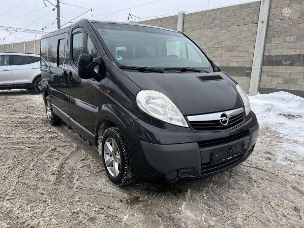 Black Opel Vivaro 2006 in Vilnius, with an engine capacity of 2.00 L and mileage of 266 thousand km for 5800 €, photo 3 on AUTOMOTO.COM.LV