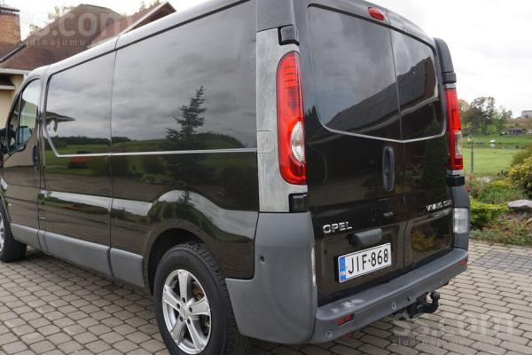 Black Opel Vivaro 2008 in Bauska, with an engine capacity of 2.00 L and mileage of 358 thousand km for 5300 €, photo 4 on AUTOMOTO.COM.LV