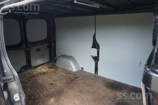 Black Opel Vivaro 2008 in Bauska, with an engine capacity of 2.00 L and mileage of 358 thousand km for 5300 €, photo 7 on AUTOMOTO.COM.LV