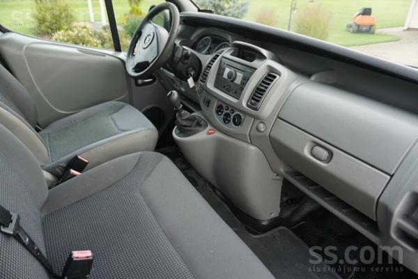 Black Opel Vivaro 2008 in Bauska, with an engine capacity of 2.00 L and mileage of 358 thousand km for 5300 €, photo 8 on AUTOMOTO.COM.LV