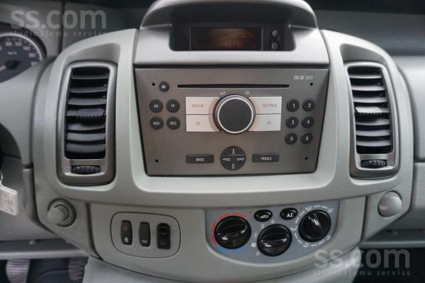 Black Opel Vivaro 2008 in Bauska, with an engine capacity of 2.00 L and mileage of 358 thousand km for 5300 €, photo 11 on AUTOMOTO.COM.LV