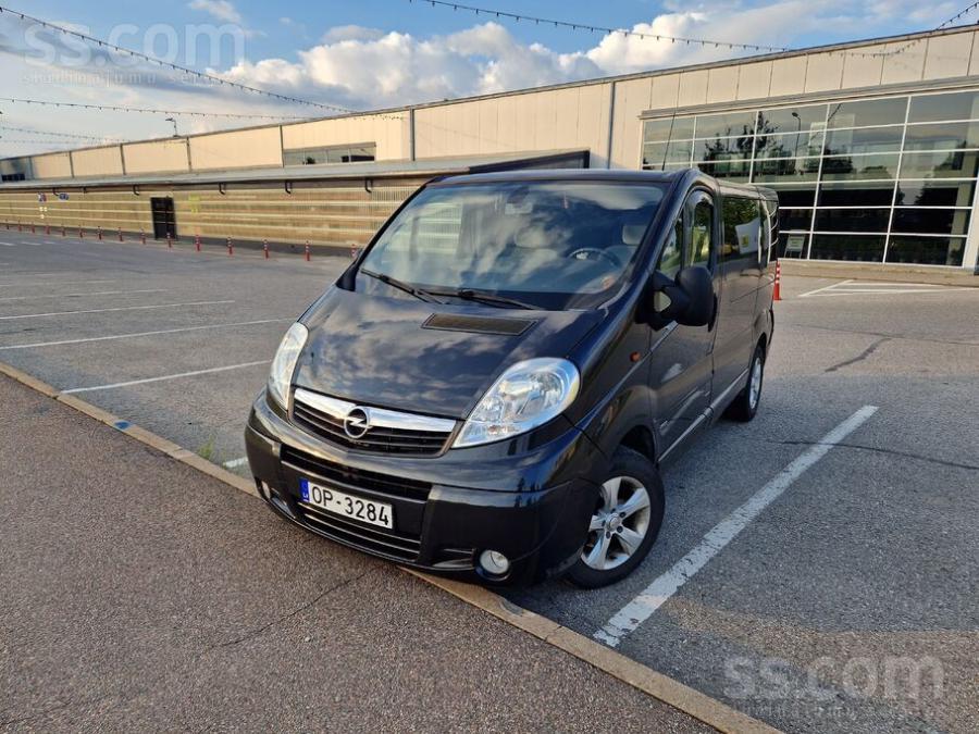 Melns Opel Vivaro 2009 Rīga, ar dzinēja tilpumu 2.50 L un nobraukumu 516 tūkst. km par 3400 €, foto 1 vietnē AUTOMOTO.COM.LV