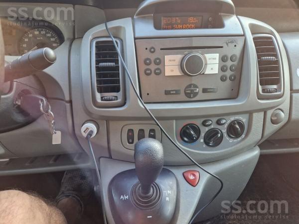 Melns Opel Vivaro 2009 Rīga, ar dzinēja tilpumu 2.50 L un nobraukumu 516 tūkst. km par 3400 €, foto 8 vietnē AUTOMOTO.COM.LV