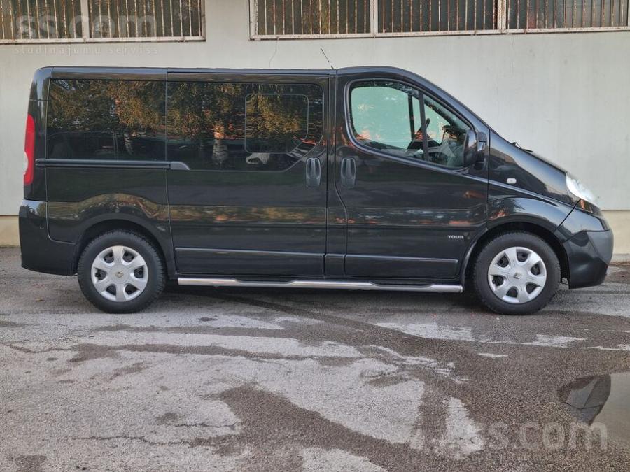 Melns Opel Vivaro 2009 Ogre, ar dzinēja tilpumu 2.50 L un nobraukumu 309 tūkst. km par 8150 €, foto 5 vietnē AUTOMOTO.COM.LV