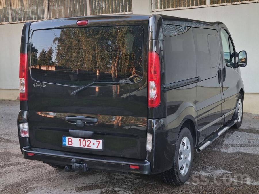 Melns Opel Vivaro 2009 Ogre, ar dzinēja tilpumu 2.50 L un nobraukumu 309 tūkst. km par 8150 €, foto 9 vietnē AUTOMOTO.COM.LV