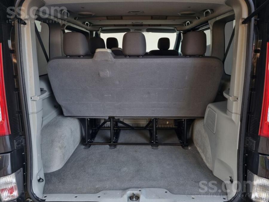 Melns Opel Vivaro 2009 Ogre, ar dzinēja tilpumu 2.50 L un nobraukumu 309 tūkst. km par 8150 €, foto 23 vietnē AUTOMOTO.COM.LV
