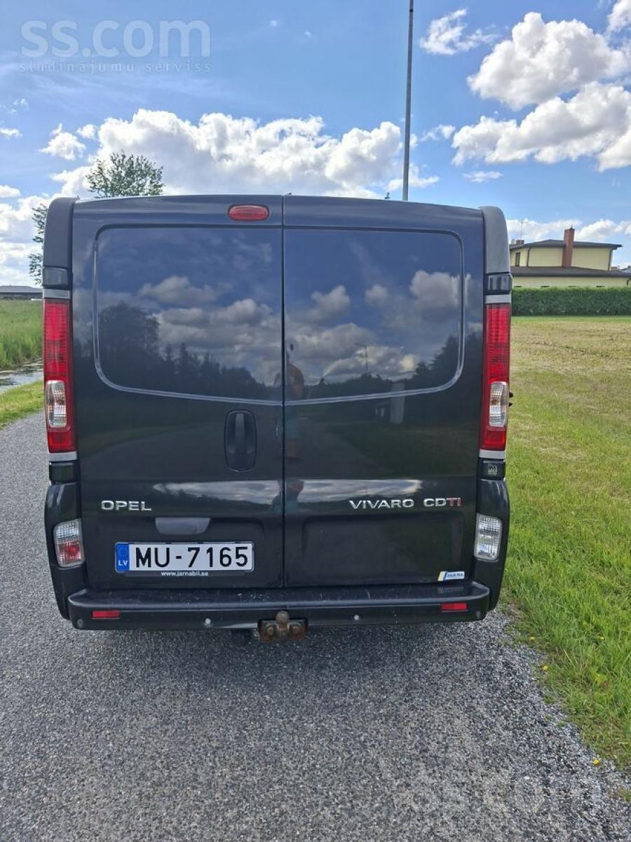 Black Opel Vivaro 2010 in Riga, with an engine capacity of 2.00 L and mileage of 276 thousand km for 3000 €, photo 3 on AUTOMOTO.COM.LV