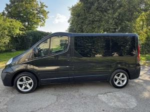 Melns Opel Vivaro 2011 Šauļi, ar dzinēja tilpumu 2.50 L un nobraukumu 201 tūkst. km par 10450 €, foto 3 vietnē AUTOMOTO.COM.LV