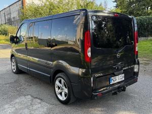 Melns Opel Vivaro 2011 Šauļi, ar dzinēja tilpumu 2.50 L un nobraukumu 201 tūkst. km par 10450 €, foto 4 vietnē AUTOMOTO.COM.LV