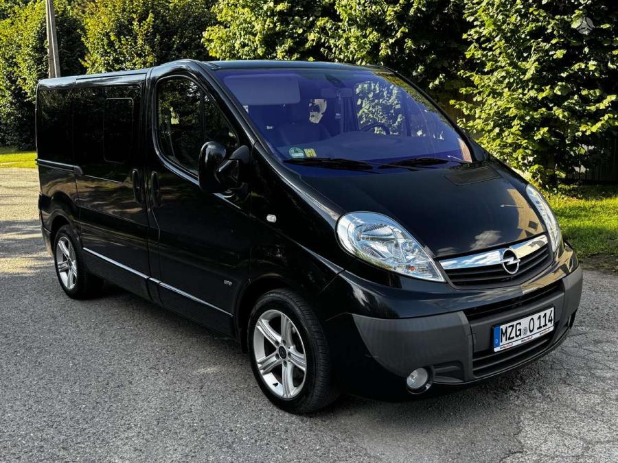 Melns Opel Vivaro 2011 Šauļi, ar dzinēja tilpumu 2.50 L un nobraukumu 201 tūkst. km par 10450 €, foto 8 vietnē AUTOMOTO.COM.LV