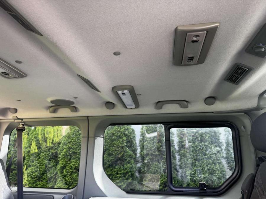 Melns Opel Vivaro 2011 Šauļi, ar dzinēja tilpumu 2.50 L un nobraukumu 201 tūkst. km par 10450 €, foto 13 vietnē AUTOMOTO.COM.LV