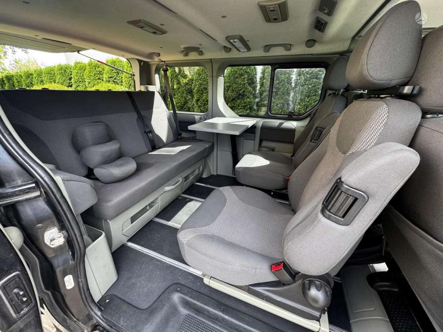 Melns Opel Vivaro 2011 Šauļi, ar dzinēja tilpumu 2.50 L un nobraukumu 201 tūkst. km par 10450 €, foto 21 vietnē AUTOMOTO.COM.LV