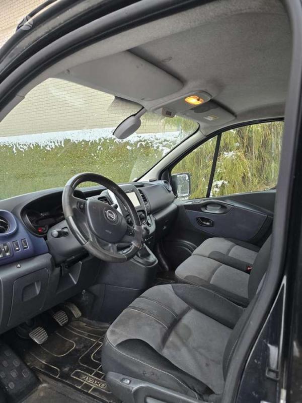 Melns Opel Vivaro 2014 Rokiškis, ar dzinēja tilpumu 1.60 L un nobraukumu 257 tūkst. km par 5200 €, foto 7 vietnē AUTOMOTO.COM.LV