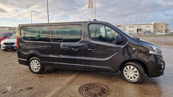 Black Opel Vivaro 2016 in Marijampole, with an engine capacity of 1.60 L and mileage of 260 thousand km for 12990 €, photo 5 on AUTOMOTO.COM.LV