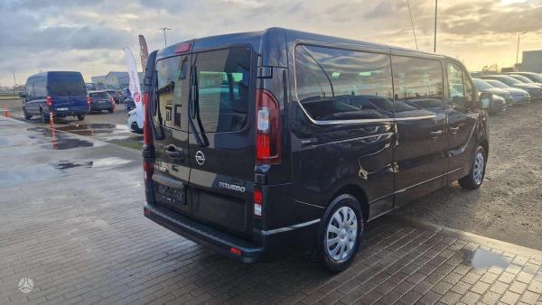 Black Opel Vivaro 2016 in Marijampole, with an engine capacity of 1.60 L and mileage of 260 thousand km for 12990 €, photo 6 on AUTOMOTO.COM.LV