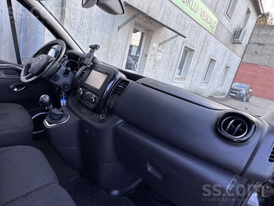 Black Opel Vivaro 2017 in Daugavpils, with an engine capacity of 1.60 L and mileage of 0 thousand km for 8300 €, photo 11 on AUTOMOTO.COM.LV