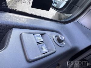 Black Opel Vivaro 2017 in Daugavpils, with an engine capacity of 1.60 L and mileage of 0 thousand km for 8300 €, photo 18 on AUTOMOTO.COM.LV