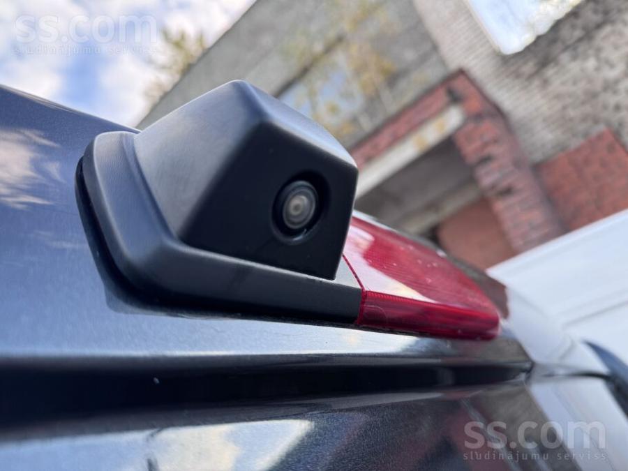 Black Opel Vivaro 2017 in Daugavpils, with an engine capacity of 1.60 L and mileage of 0 thousand km for 8300 €, photo 23 on AUTOMOTO.COM.LV