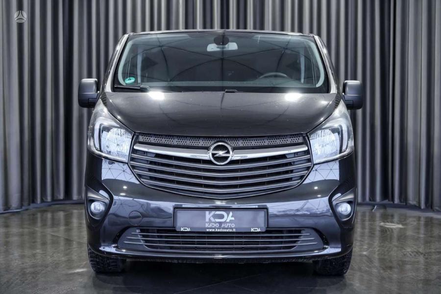 Black Opel Vivaro 2018 in Marijampole, with an engine capacity of 1.60 L and mileage of 164 thousand km for 12750 €, photo 4 on AUTOMOTO.COM.LV