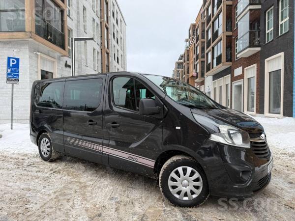 Black Opel Vivaro 2018 in Valka, with an engine capacity of 1.60 L and mileage of 185 thousand km for 14699 €, photo 8 on AUTOMOTO.COM.LV