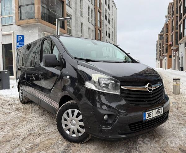 Black Opel Vivaro 2018 in Valka, with an engine capacity of 1.60 L and mileage of 185 thousand km for 14699 €, photo 9 on AUTOMOTO.COM.LV
