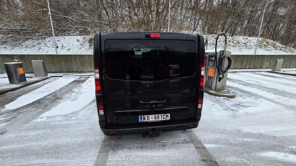 Black Opel Vivaro 2019 in Vilnius, with an engine capacity of 1.60 L and mileage of 217 thousand km for 19900 €, photo 10 on AUTOMOTO.COM.LV