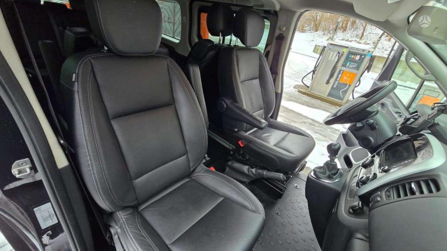 Melns Opel Vivaro 2019 Viļņa, ar dzinēja tilpumu 1.60 L un nobraukumu 210 tūkst. km par 18500 €, foto 19 vietnē AUTOMOTO.COM.LV
