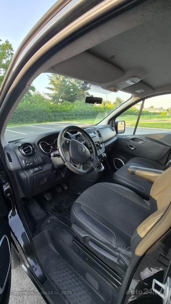 Black Opel Vivaro 2016 in Tartu, with an engine capacity of 1.60 L and mileage of 216 thousand km for 13200 €, photo 10 on AUTOMOTO.COM.LV