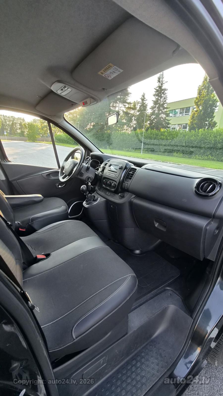 Black Opel Vivaro 2016 in Tartu, with an engine capacity of 1.60 L and mileage of 216 thousand km for 13200 €, photo 12 on AUTOMOTO.COM.LV