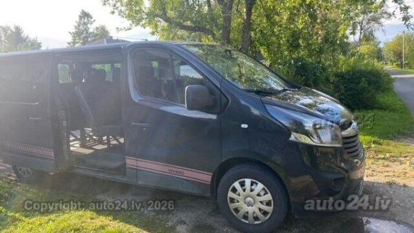 Black Opel Vivaro 2018 in Tallinn, with an engine capacity of 1.60 L and mileage of 187 thousand km for 13000 €, photo 7 on AUTOMOTO.COM.LV