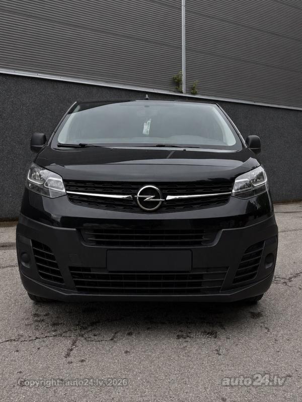 Black Opel Vivaro 2020 in Tallinn, with an engine capacity of 2.00 L and mileage of 209 thousand km for 15000 €, photo 3 on AUTOMOTO.COM.LV