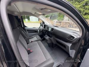 Black Opel Vivaro 2020 in Tallinn, with an engine capacity of 2.00 L and mileage of 209 thousand km for 15000 €, photo 9 on AUTOMOTO.COM.LV