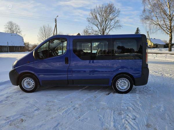 Blue Opel Vivaro 2005 in Jurbarkas, with an engine capacity of 2.46 L and mileage of 290 thousand km for 3750 €, photo 3 on AUTOMOTO.COM.LV